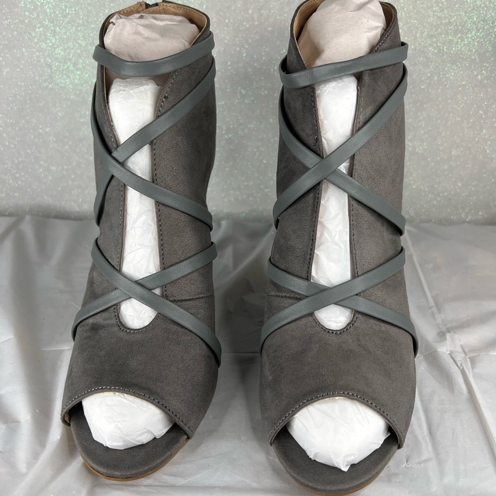 Journee Collection Samara Bootie - Gem